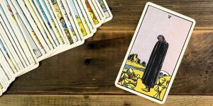 Cinco de Copas no Tarot – Descubra o significado desse Arcano