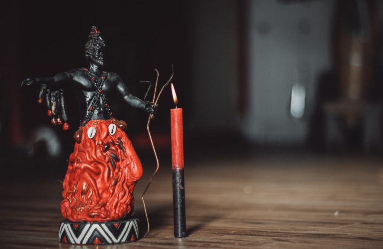 Exu Tiriri: conheça a história e características dos seus filhos